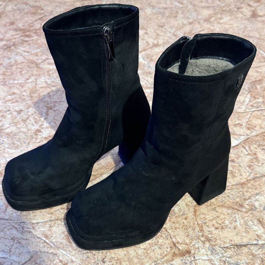 Зимние ботильоны на толстом каблуке