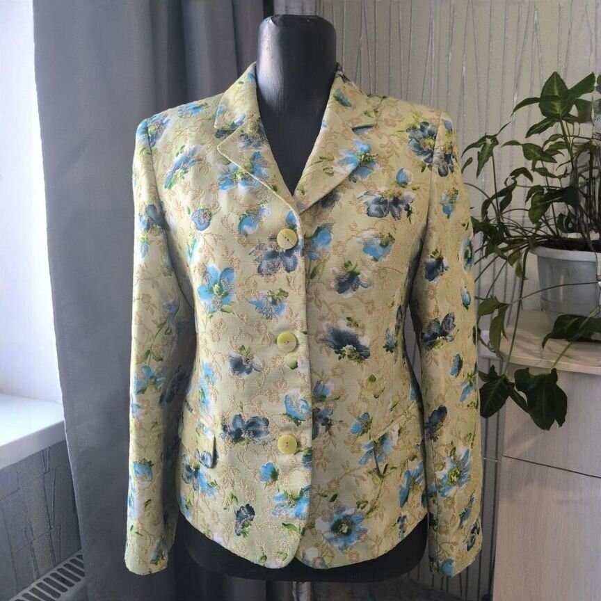 Жакет женский 48