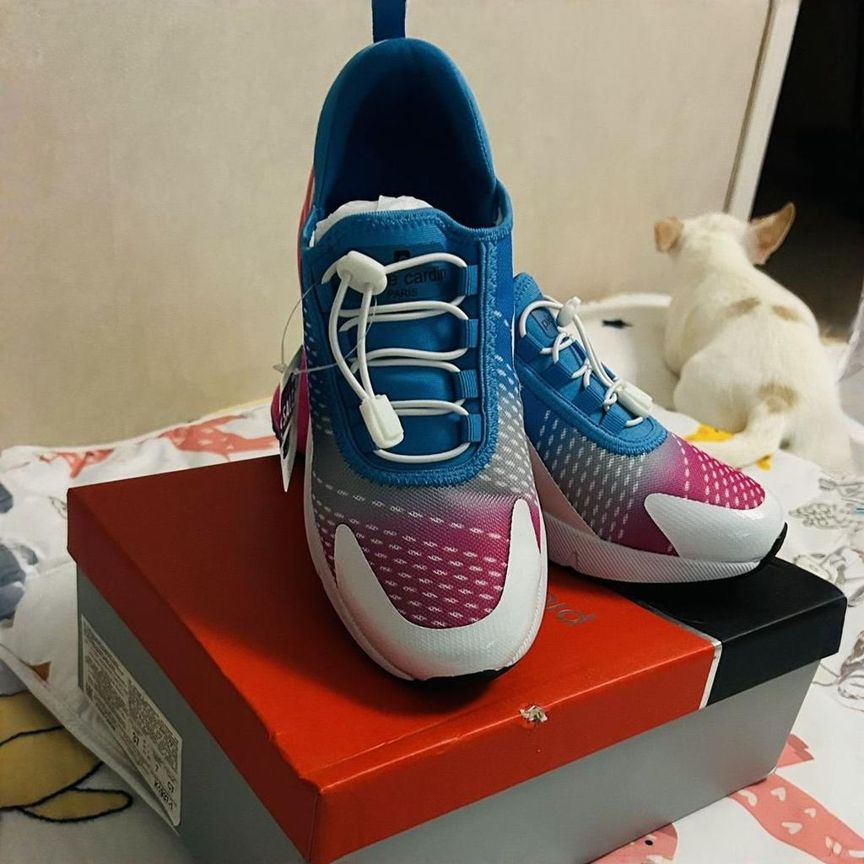 Кроссовки женские kari