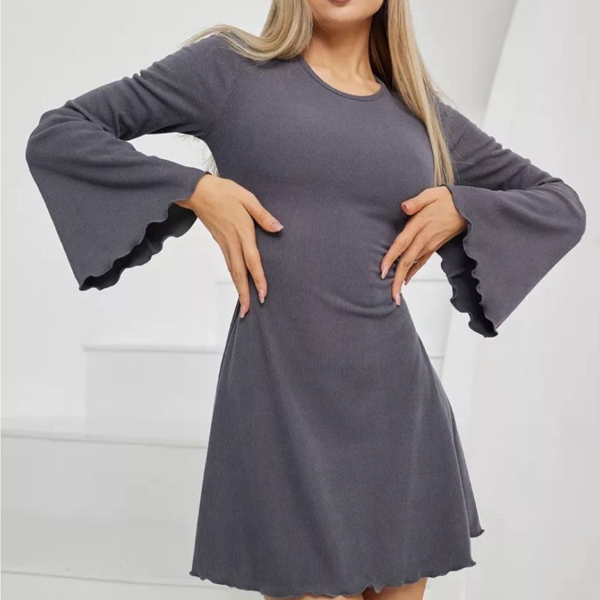 Платье в рубчик