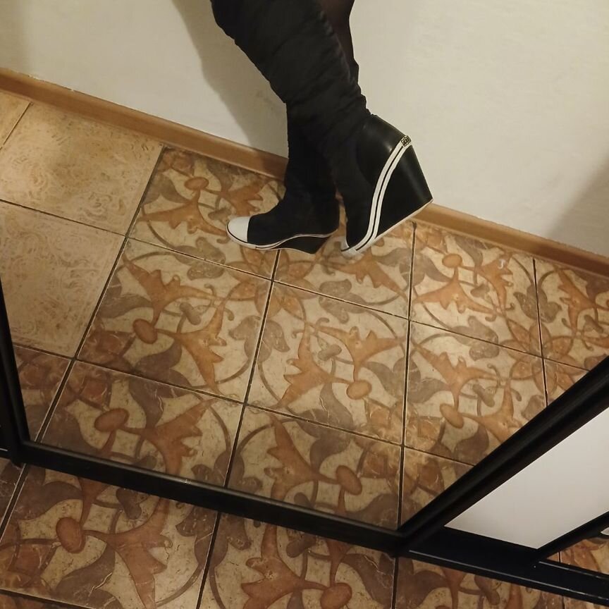 Сапоги типо Адидас