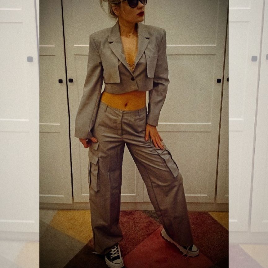 Костюм новый 44-46р