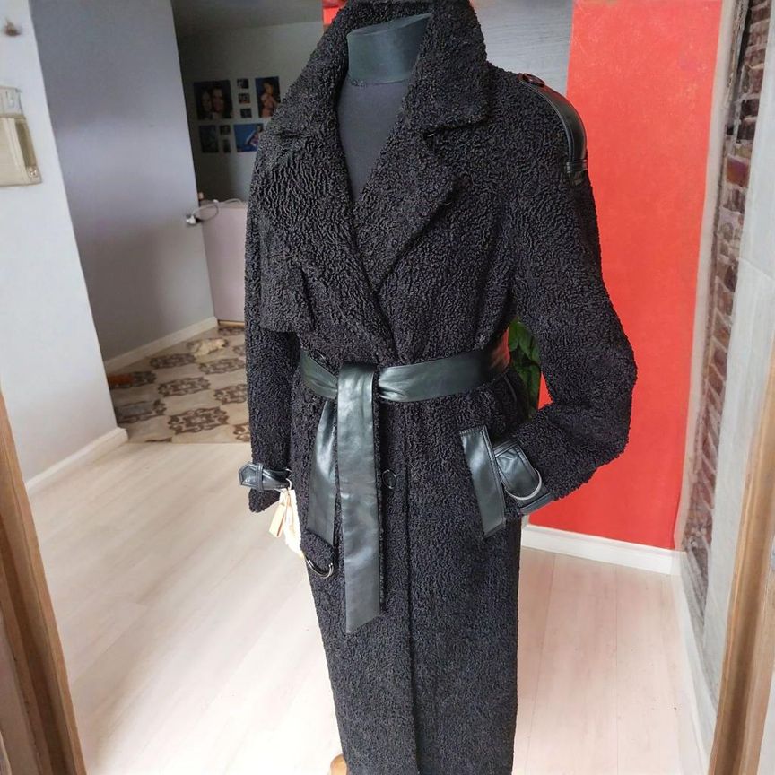 Шуба Новая натур основа под каракуль