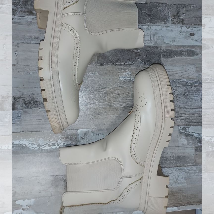 Ботинки женские