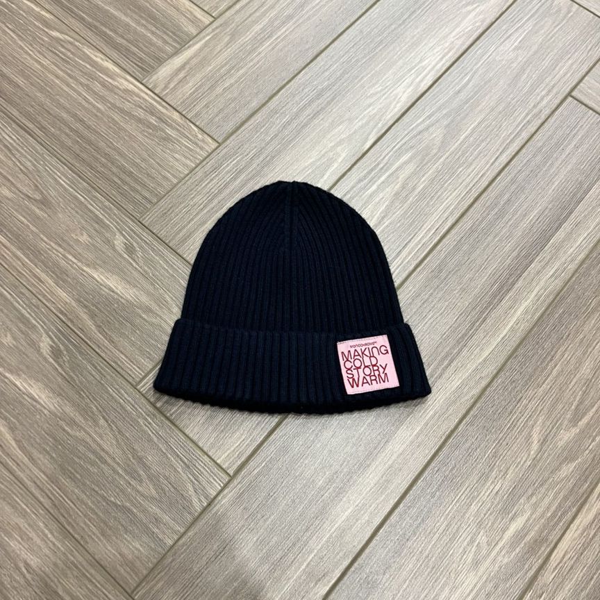 Шапка monochrome